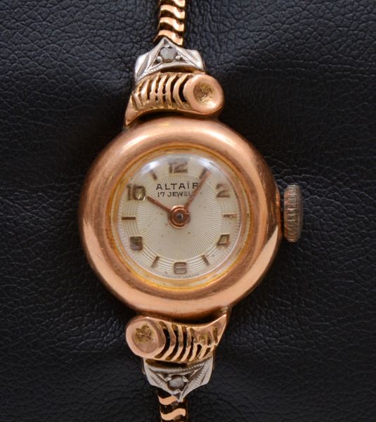 LEVIS - 17 rubis - antigo relógio feminino em ouro, med